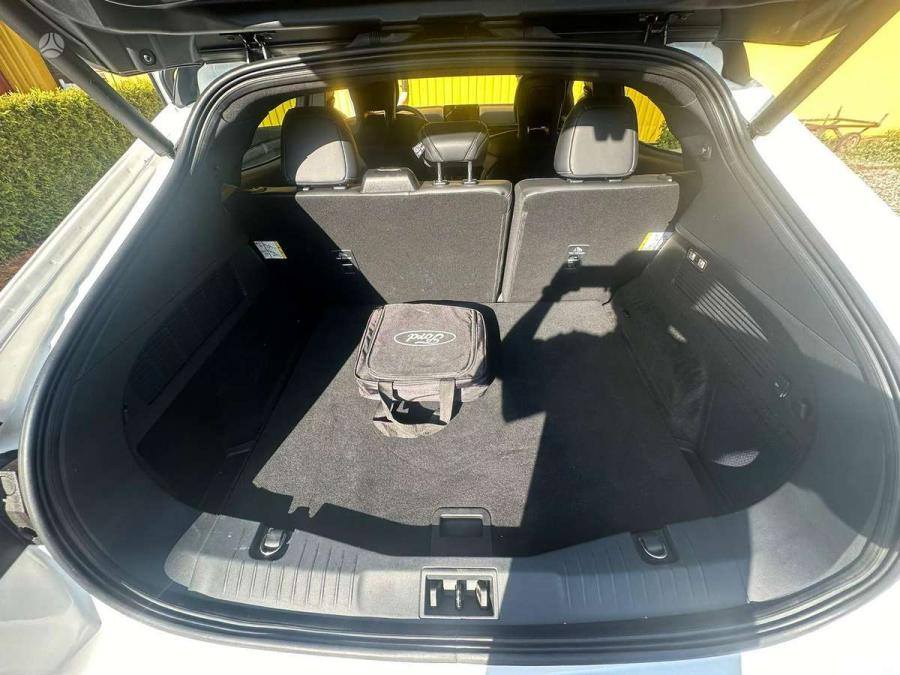 Balts Ford Mustang Mach-E 2024 Klaipėda, ar dzinēja tilpumu 0.00 L un nobraukumu 6 tūkst. km par 35900 €, foto 13 vietnē AUTOMOTO.COM.LV