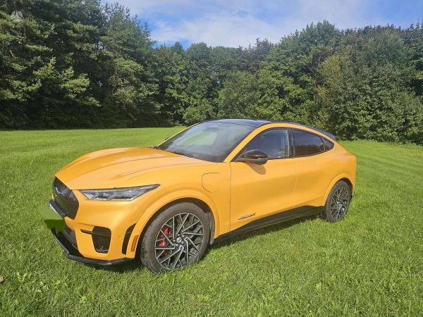 Желтый Форд Mustang Mach-E 2023 в Алитус, объемом двигателя 0.00 л и пробегом 32 тыс. км за 38500 €, фото 5 на AUTOMOTO.COM.LV