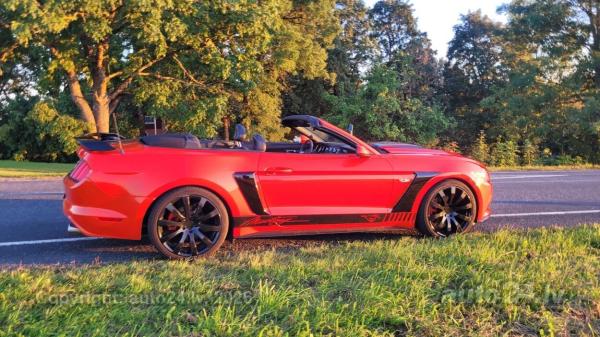 Orange Ford Mustang 2015 in Tallinn, with an engine capacity of 3.70 L and mileage of 201 thousand km for 24900 €, photo 7 on AUTOMOTO.COM.LV