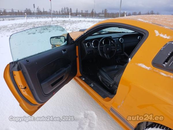 Orange Ford Mustang 2008 in Rakvere, with an engine capacity of 4.00 L and mileage of 76 thousand km for 12000 €, photo 9 on AUTOMOTO.COM.LV