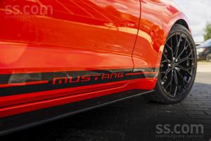 Orange Ford Mustang 2015 in Riga, with an engine capacity of 2.30 L and mileage of 56 thousand km for 23490 €, photo 5 on AUTOMOTO.COM.LV