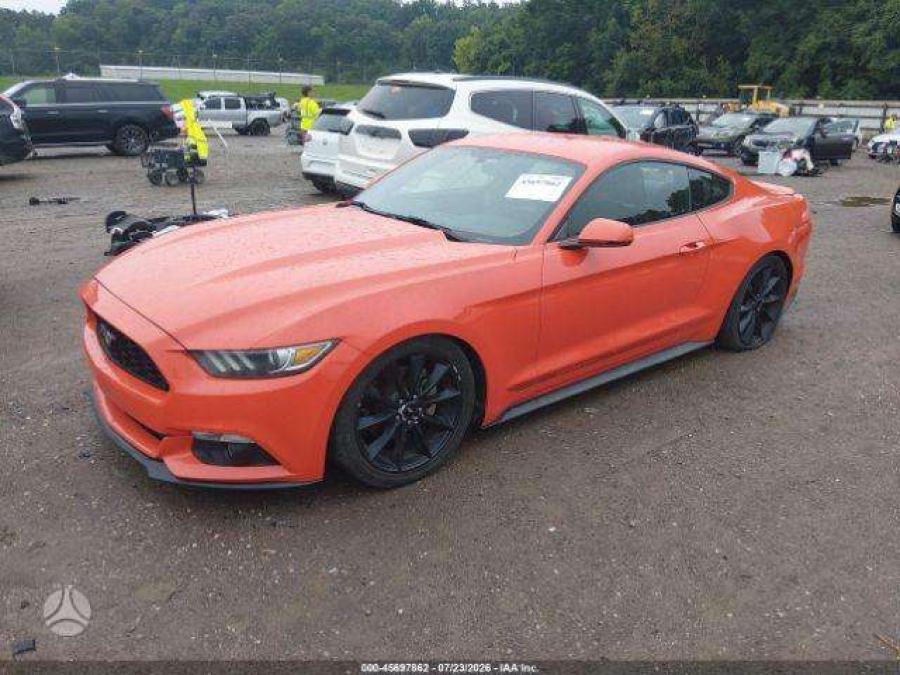 Oranžs Ford Mustang 2016 Klaipėda, ar dzinēja tilpumu 2.30 L un nobraukumu 220 tūkst. km par 8000 €, foto 4 vietnē AUTOMOTO.COM.LV