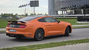 Orange Ford Mustang 2017 in Riga, with an engine capacity of 2.30 L and mileage of 95 thousand km for 16999 €, photo 3 on AUTOMOTO.COM.LV