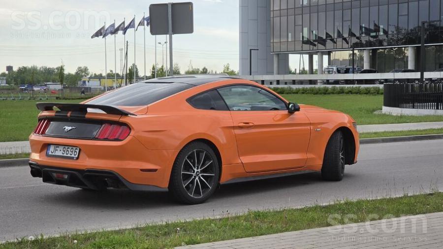 Orange Ford Mustang 2017 in Riga, with an engine capacity of 2.30 L and mileage of 95 thousand km for 16999 €, photo 3 on AUTOMOTO.COM.LV