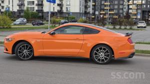 Orange Ford Mustang 2017 in Riga, with an engine capacity of 2.30 L and mileage of 95 thousand km for 16999 €, photo 6 on AUTOMOTO.COM.LV