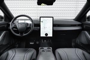 Oranžs Ford Mustang 2024 Mārupe, ar dzinēja tilpumu 0.00 L un nobraukumu 19 tūkst. km par 39900 €, foto 7 vietnē AUTOMOTO.COM.LV