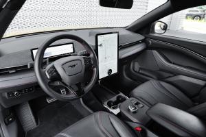 Oranžs Ford Mustang 2024 Mārupe, ar dzinēja tilpumu 0.00 L un nobraukumu 19 tūkst. km par 39900 €, foto 12 vietnē AUTOMOTO.COM.LV