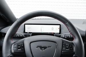 Oranžs Ford Mustang 2024 Mārupe, ar dzinēja tilpumu 0.00 L un nobraukumu 19 tūkst. km par 39900 €, foto 13 vietnē AUTOMOTO.COM.LV