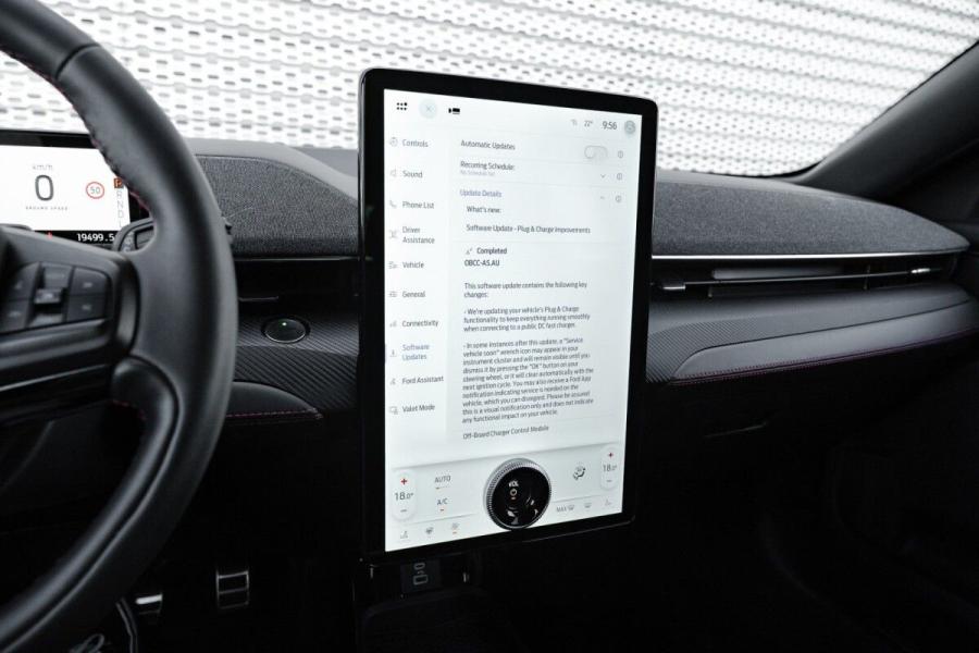 Oranžs Ford Mustang 2024 Mārupe, ar dzinēja tilpumu 0.00 L un nobraukumu 19 tūkst. km par 39900 €, foto 18 vietnē AUTOMOTO.COM.LV