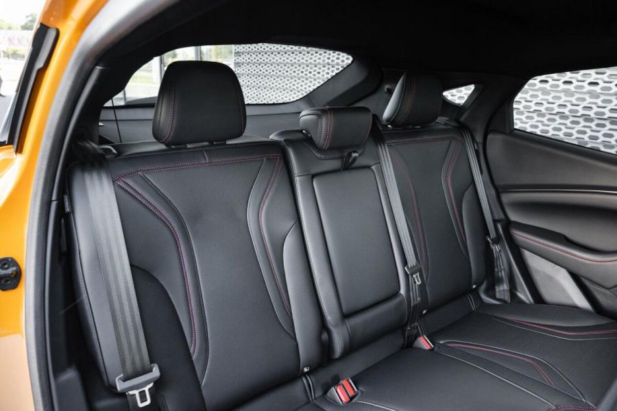 Oranžs Ford Mustang 2024 Mārupe, ar dzinēja tilpumu 0.00 L un nobraukumu 19 tūkst. km par 39900 €, foto 23 vietnē AUTOMOTO.COM.LV
