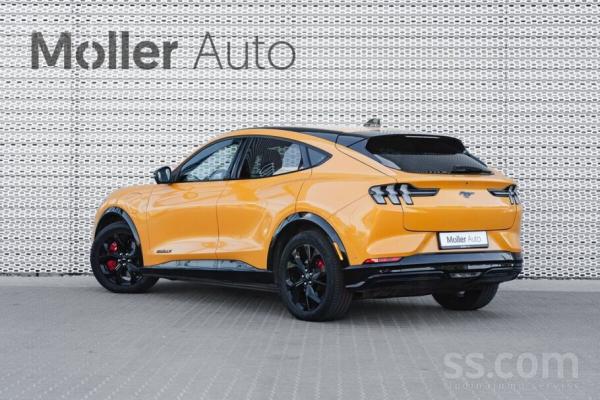 Oranžs Ford Mustang 2024 Rīga, ar dzinēja tilpumu 2.30 L un nobraukumu 19 tūkst. km par 39900 €, foto 3 vietnē AUTOMOTO.COM.LV