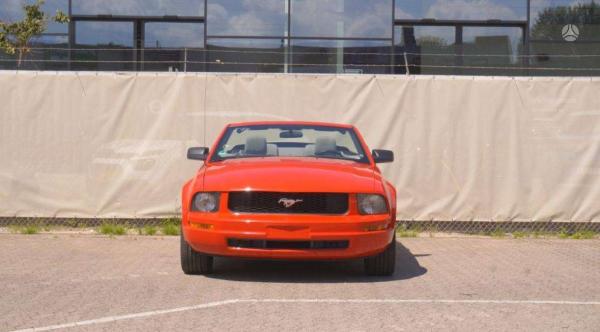 Sarkans Ford Mustang 2007 Kauņa, ar dzinēja tilpumu 4.00 L un nobraukumu 93 tūkst. km par 7800 €, foto 5 vietnē AUTOMOTO.COM.LV