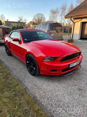 Sarkans Ford Mustang 2014 Jelgava, ar dzinēja tilpumu 3.70 L un nobraukumu 180 tūkst. km par 17800 €, foto 2 vietnē AUTOMOTO.COM.LV