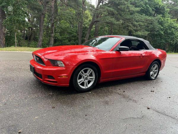 Sarkans Ford Mustang 2014 Kauņa, ar dzinēja tilpumu 3.73 L un nobraukumu 129 tūkst. km par 8800 €, foto 2 vietnē AUTOMOTO.COM.LV