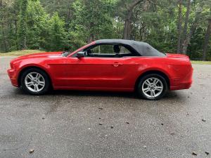 Sarkans Ford Mustang 2014 Kauņa, ar dzinēja tilpumu 3.73 L un nobraukumu 129 tūkst. km par 8800 €, foto 14 vietnē AUTOMOTO.COM.LV