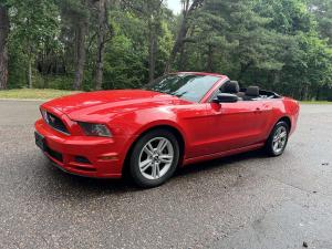 Sarkans Ford Mustang 2014 Kauņa, ar dzinēja tilpumu 3.73 L un nobraukumu 129 tūkst. km par 8800 €, foto 16 vietnē AUTOMOTO.COM.LV