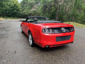 Sarkans Ford Mustang 2014 Kauņa, ar dzinēja tilpumu 3.73 L un nobraukumu 129 tūkst. km par 8800 €, foto 18 vietnē AUTOMOTO.COM.LV