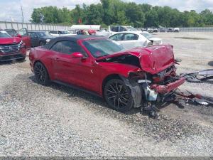 Sarkans Ford Mustang 2015 Raseiniai, ar dzinēja tilpumu 2.26 L un nobraukumu 208 tūkst. km par 6500 €, foto  vietnē AUTOMOTO.COM.LV