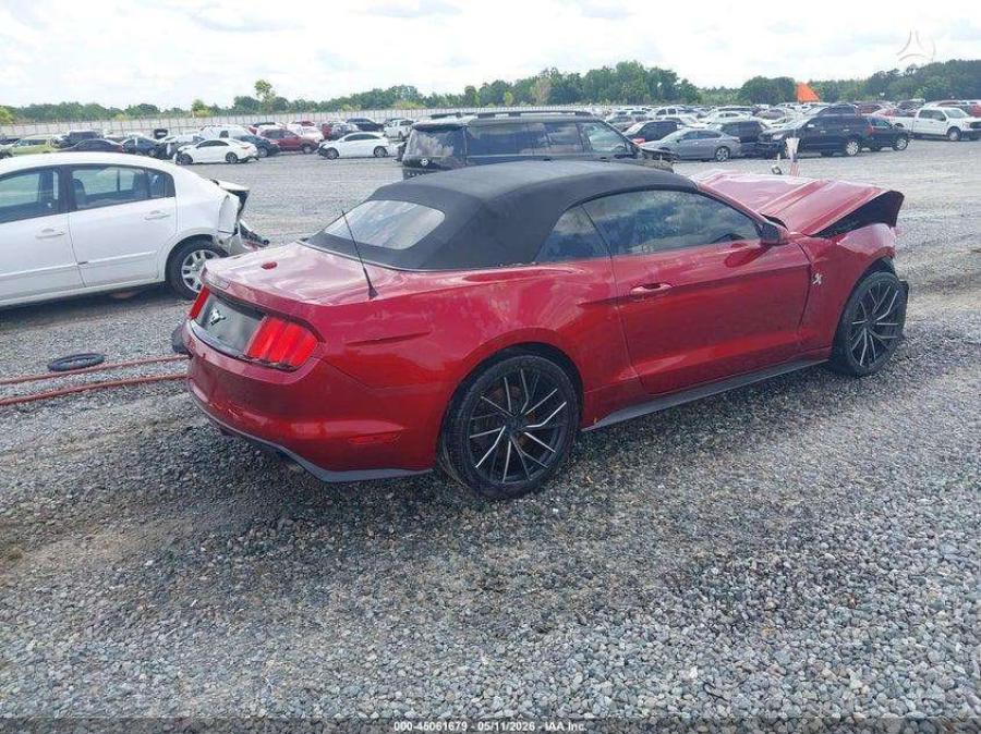 Red Ford Mustang 2015 in Raseiniai, with an engine capacity of 2.26 L and mileage of 208 thousand km for 6500 €, photo 4 on AUTOMOTO.COM.LV