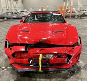 Red Ford Mustang 2018 in Klaipeda, with an engine capacity of 2.25 L and mileage of 84 thousand km for 7000 €, photo  on AUTOMOTO.COM.LV