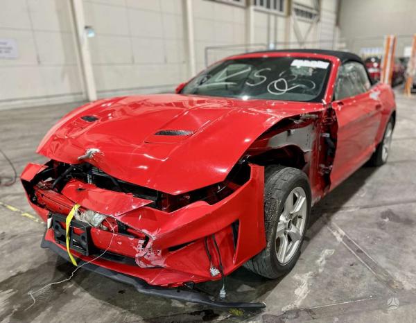Red Ford Mustang 2018 in Klaipeda, with an engine capacity of 2.25 L and mileage of 84 thousand km for 7000 €, photo 2 on AUTOMOTO.COM.LV