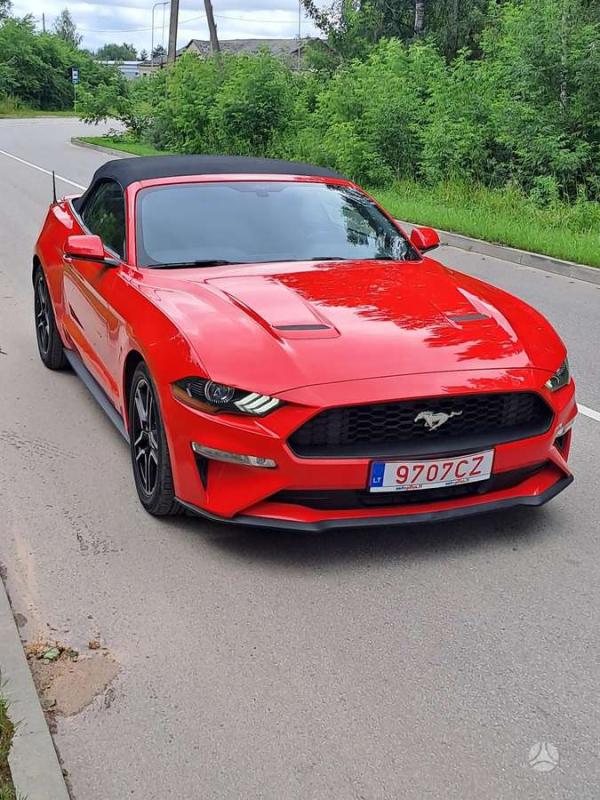 Sarkans Ford Mustang 2019 Ukmergė, ar dzinēja tilpumu 2.25 L un nobraukumu 105 tūkst. km par 18700 €, foto 2 vietnē AUTOMOTO.COM.LV