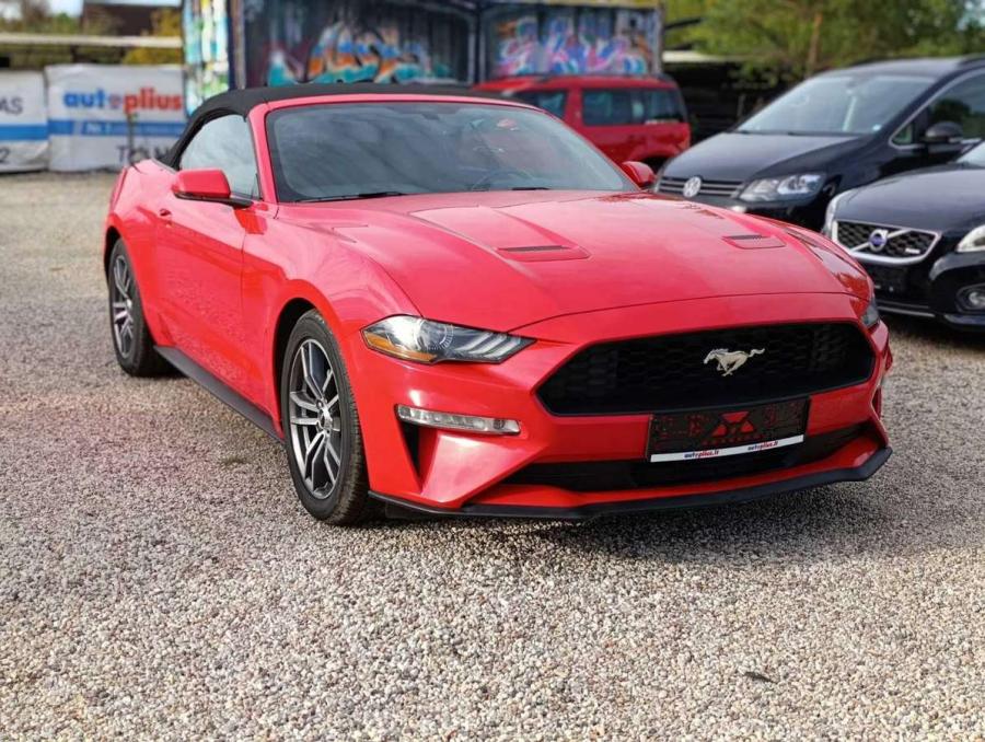 Red Ford Mustang 2019 in Ukmerge, with an engine capacity of 2.25 L and mileage of 105 thousand km for 19000 €, photo 1 on AUTOMOTO.COM.LV