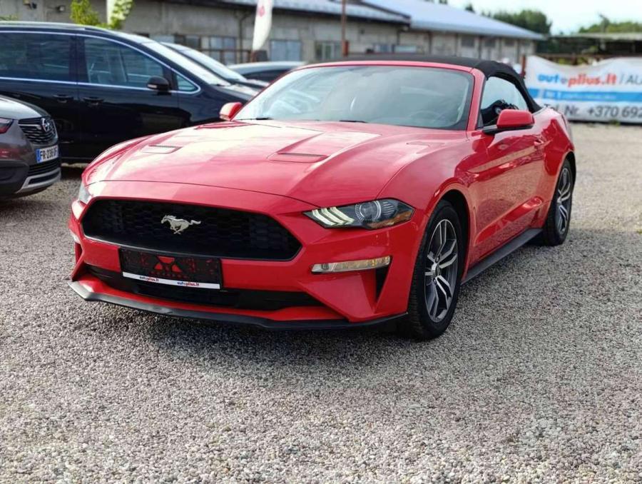 Red Ford Mustang 2019 in Ukmerge, with an engine capacity of 2.25 L and mileage of 105 thousand km for 19000 €, photo 3 on AUTOMOTO.COM.LV