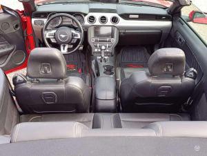 Red Ford Mustang 2019 in Ukmerge, with an engine capacity of 2.25 L and mileage of 105 thousand km for 19000 €, photo 7 on AUTOMOTO.COM.LV