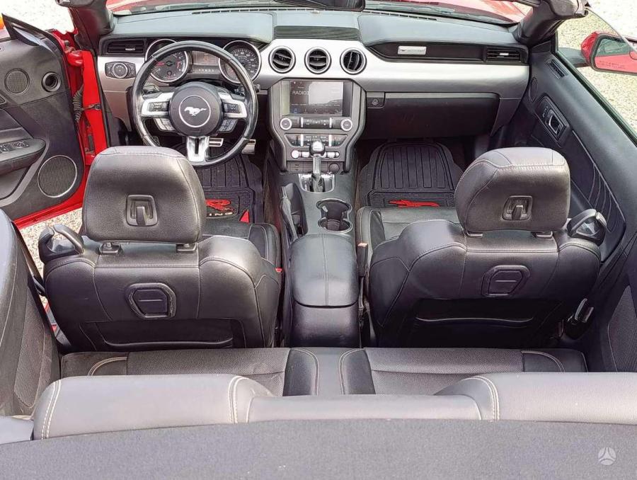 Red Ford Mustang 2019 in Ukmerge, with an engine capacity of 2.25 L and mileage of 105 thousand km for 19000 €, photo 7 on AUTOMOTO.COM.LV