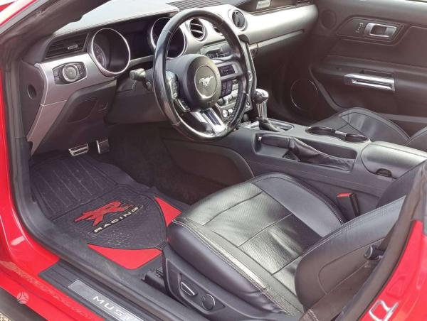 Ford Mustang 2019 Ukmergė vietnē Sarkans Ford Mustang 2019 Ukmergė, ar dzinēja tilpumu 2.25 L un nobraukumu 105 tūkst. km par 19000 €, foto 9 vietnē AUTOMOTO.COM.LV
