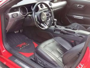 Red Ford Mustang 2019 in Ukmerge, with an engine capacity of 2.25 L and mileage of 105 thousand km for 19000 €, photo 9 on AUTOMOTO.COM.LV