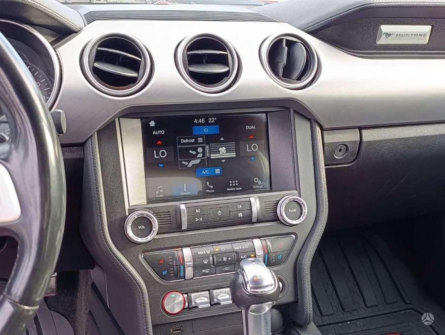 Red Ford Mustang 2019 in Ukmerge, with an engine capacity of 2.25 L and mileage of 105 thousand km for 19000 €, photo 14 on AUTOMOTO.COM.LV