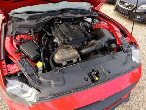 Red Ford Mustang 2019 in Ukmerge, with an engine capacity of 2.25 L and mileage of 105 thousand km for 19000 €, photo 19 on AUTOMOTO.COM.LV