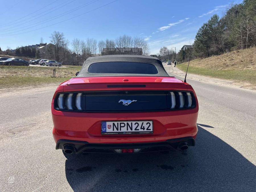 Sarkans Ford Mustang 2020 Viļņa, ar dzinēja tilpumu 2.25 L un nobraukumu 127 tūkst. km par 24000 €, foto 9 vietnē AUTOMOTO.COM.LV
