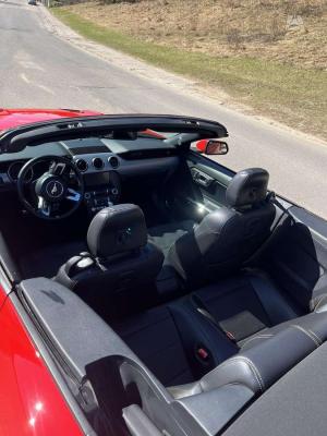 Sarkans Ford Mustang 2020 Viļņa, ar dzinēja tilpumu 2.25 L un nobraukumu 127 tūkst. km par 24000 €, foto 15 vietnē AUTOMOTO.COM.LV