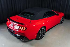 Sarkans Ford Mustang 2024 Viļņa, ar dzinēja tilpumu 2.26 L un nobraukumu 21 tūkst. km par 39900 €, foto 13 vietnē AUTOMOTO.COM.LV