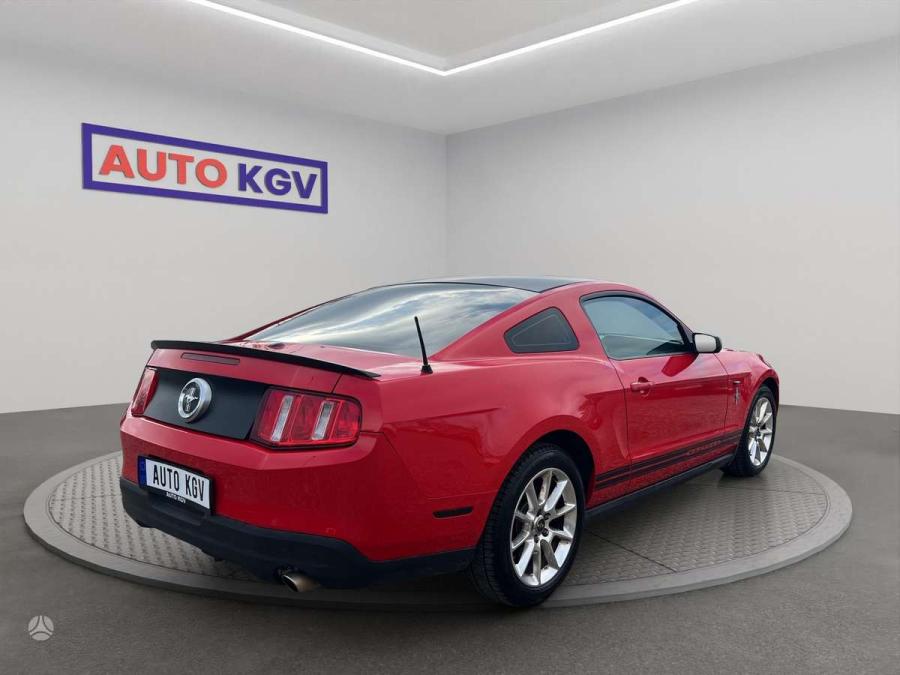 Sarkans Ford Mustang 2010 Kauņa, ar dzinēja tilpumu 4.00 L un nobraukumu 195 tūkst. km par 9999 €, foto 6 vietnē AUTOMOTO.COM.LV
