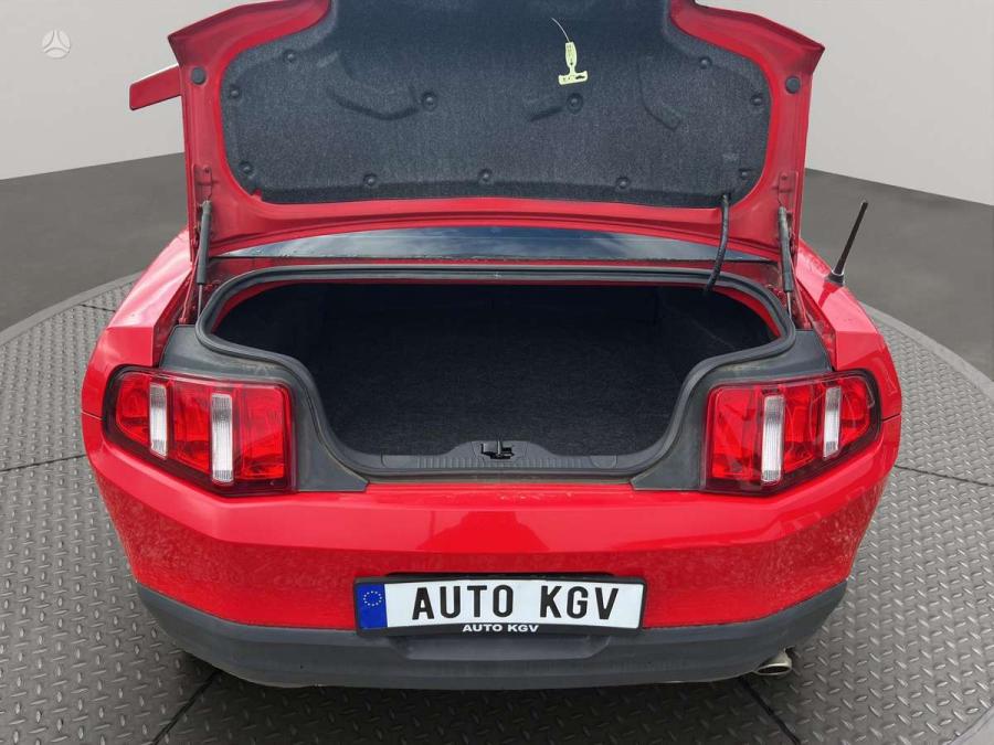 Sarkans Ford Mustang 2010 Kauņa, ar dzinēja tilpumu 4.00 L un nobraukumu 195 tūkst. km par 9999 €, foto 11 vietnē AUTOMOTO.COM.LV