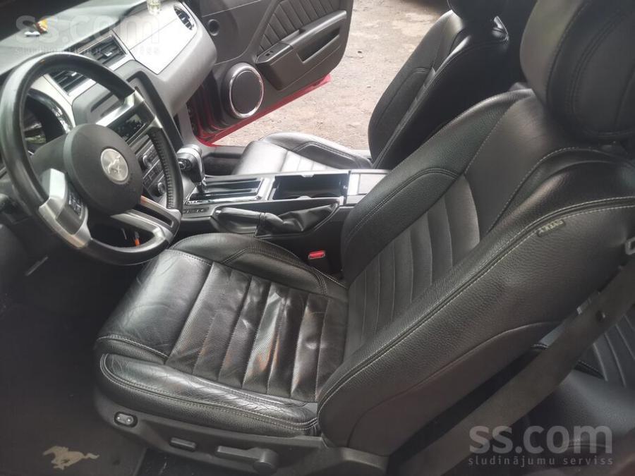 Red Ford Mustang 2012 in Riga, with an engine capacity of 3.70 L and mileage of 15 thousand km for 8200 €, photo 7 on AUTOMOTO.COM.LV