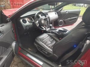 Red Ford Mustang 2012 in Riga, with an engine capacity of 3.70 L and mileage of 15 thousand km for 8200 €, photo 9 on AUTOMOTO.COM.LV