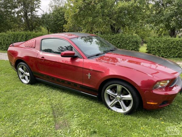 Sarkans Ford Mustang 2012 Panevēža, ar dzinēja tilpumu 3.70 L un nobraukumu 70 tūkst. km par 9150 €, foto 4 vietnē AUTOMOTO.COM.LV
