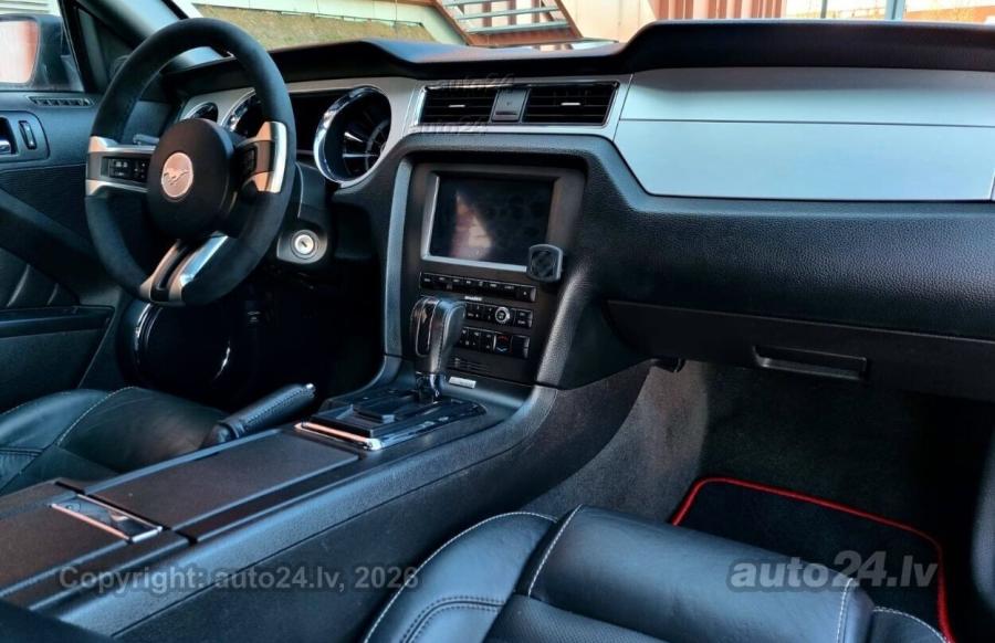 Sarkans Ford Mustang 2012 Tallina, ar dzinēja tilpumu 5.00 L un nobraukumu 220 tūkst. km par 18100 €, foto 9 vietnē AUTOMOTO.COM.LV