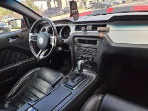 Sarkans Ford Mustang 2013 Viļņa, ar dzinēja tilpumu 3.73 L un nobraukumu 156 tūkst. km par 11800 €, foto 15 vietnē AUTOMOTO.COM.LV