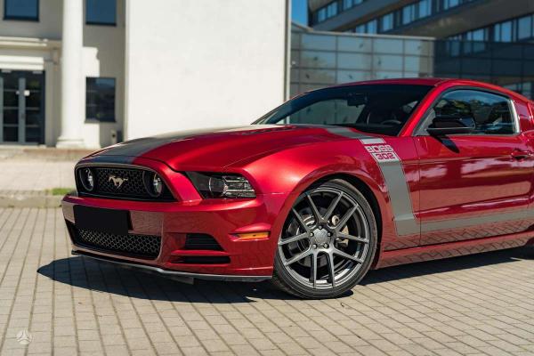 Red Ford Mustang 2014 in Klaipeda, with an engine capacity of 4.95 L and mileage of 92 thousand km for 22000 €, photo 10 on AUTOMOTO.COM.LV
