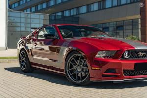Red Ford Mustang 2014 in Klaipeda, with an engine capacity of 4.95 L and mileage of 92 thousand km for 22000 €, photo 16 on AUTOMOTO.COM.LV