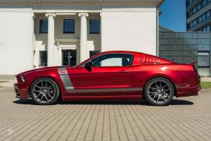 Red Ford Mustang 2014 in Klaipeda, with an engine capacity of 4.95 L and mileage of 92 thousand km for 22000 €, photo 18 on AUTOMOTO.COM.LV