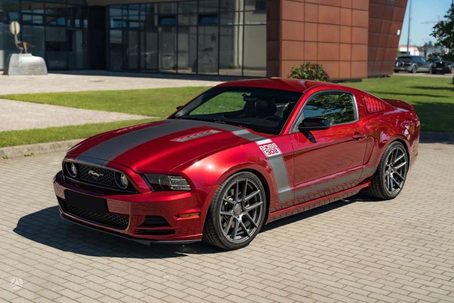 Red Ford Mustang 2014 in Klaipeda, with an engine capacity of 4.95 L and mileage of 92 thousand km for 22000 €, photo 20 on AUTOMOTO.COM.LV