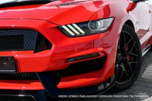 Red Ford Mustang 2015 in Kretinga, with an engine capacity of 5.00 L and mileage of 183 thousand km for 23499 €, photo 6 on AUTOMOTO.COM.LV