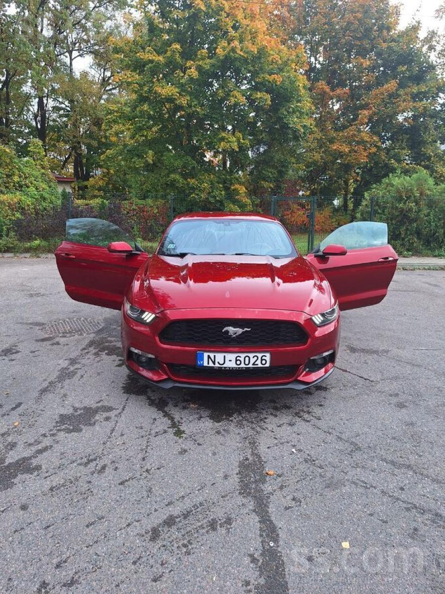 Red Ford Mustang 2017 in Riga, with an engine capacity of 2.30 L and mileage of 117 thousand km for 20500 €, photo 3 on AUTOMOTO.COM.LV